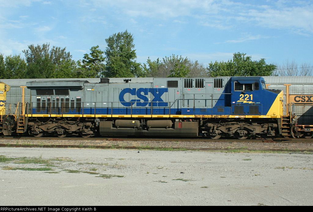 CSX 221